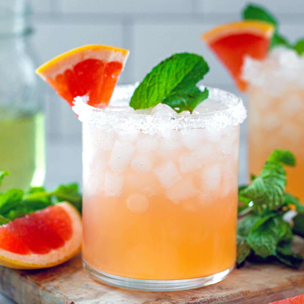 Grapefruit Mint Margarita {Mint Paloma} - We are not Martha