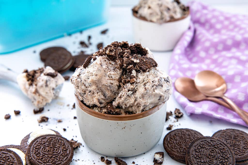 Oreo Ice Cream Recipe - We are not Martha