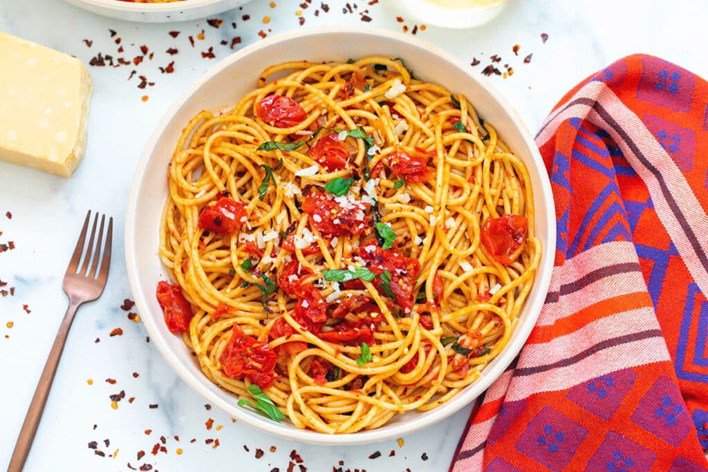 Spicy Spaghetti Recipe - We are not Martha